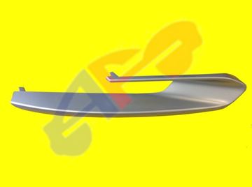 AUTOFiT Inc. GRILLE MLDG 12-15 RH SILVER MODEM LINE SDN 3 SERIES